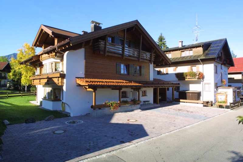 Grüntenblick Gästehaus / Pension mit Frühstück in Oberstdorf / Allgäu