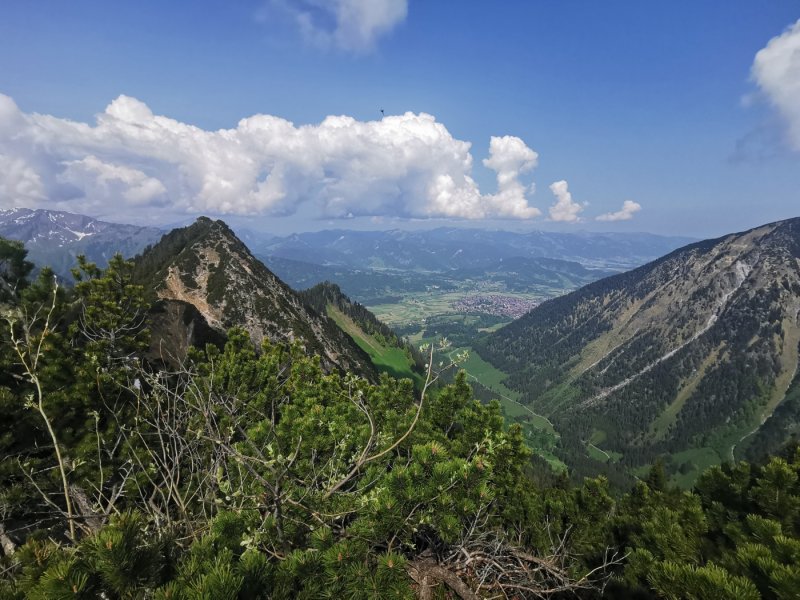 Mountain hike on the Hahnenkopf
